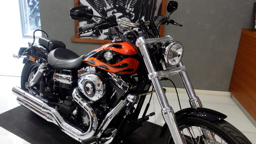 【ハーレーカスタム】FXDWG ワイドグライド カスタム紹介！【ハーレー湘南】 – HARLEY-ZONE